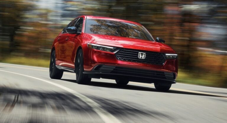 El nuevo Honda Accord 2023 llega a los concesionarios Honda este mes como el último sedán ...