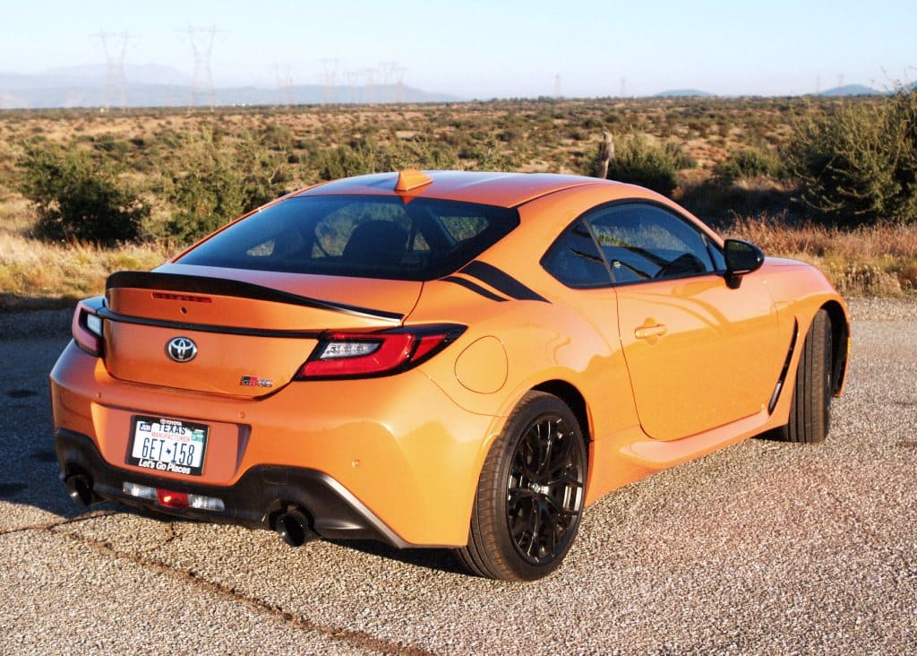 Toyota GR86 10th anniv. - Hispanic Motor Press