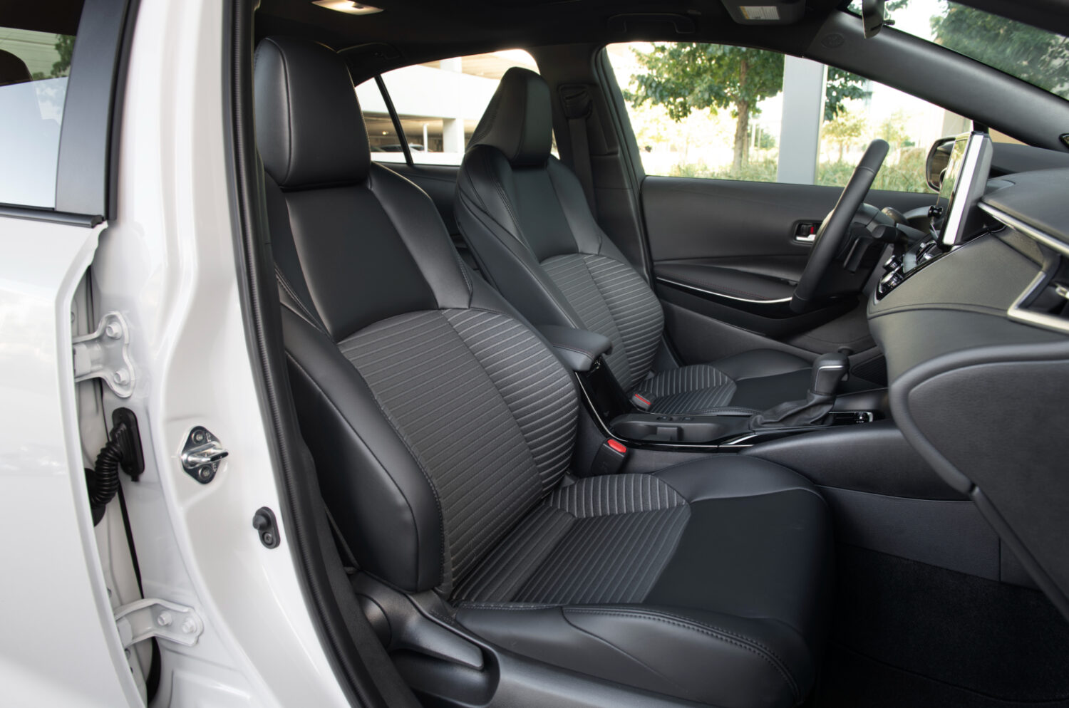 GL toyota corolla hybrido 2025 - Hispanic Motor Press